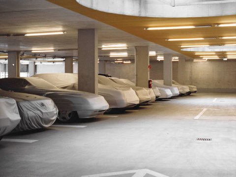 Should You Choose a Custom-Fit or a Universal Vehicle Cover? - LCR Services